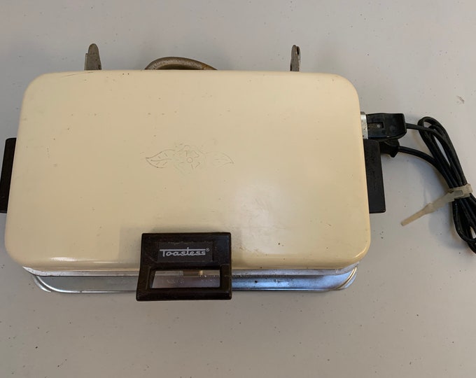 Vintage Toastess 1950s Automatic Chrome Waffle Baker Maker Canada Mid ...