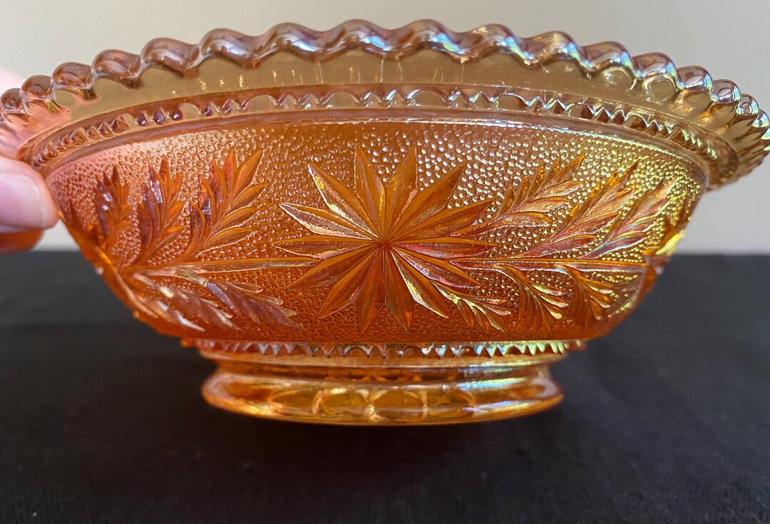 Vintage Imperial Marigold Carnival Glass "star Spray" 6 1/4 Inch Bowl ...