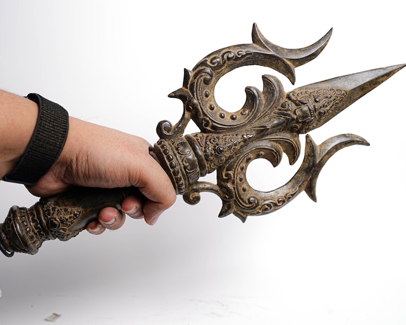 Makara Axe Phurba Hindu Bronze Real Size 19 Inch / 48 Cm, Bronze ...