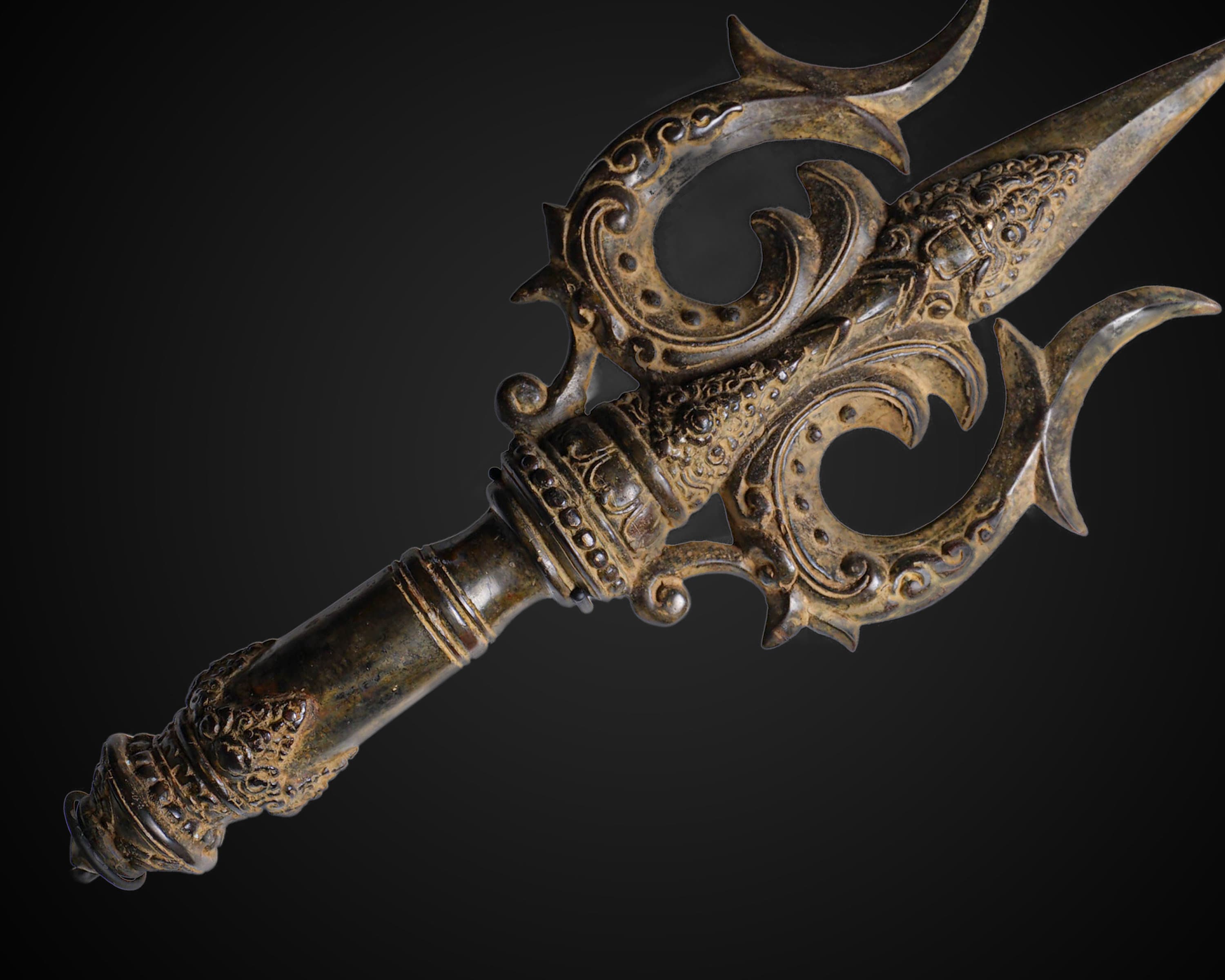 Makara Axe Phurba Hindu Bronze Real Size 19 Inch / 48 Cm, Bronze ...