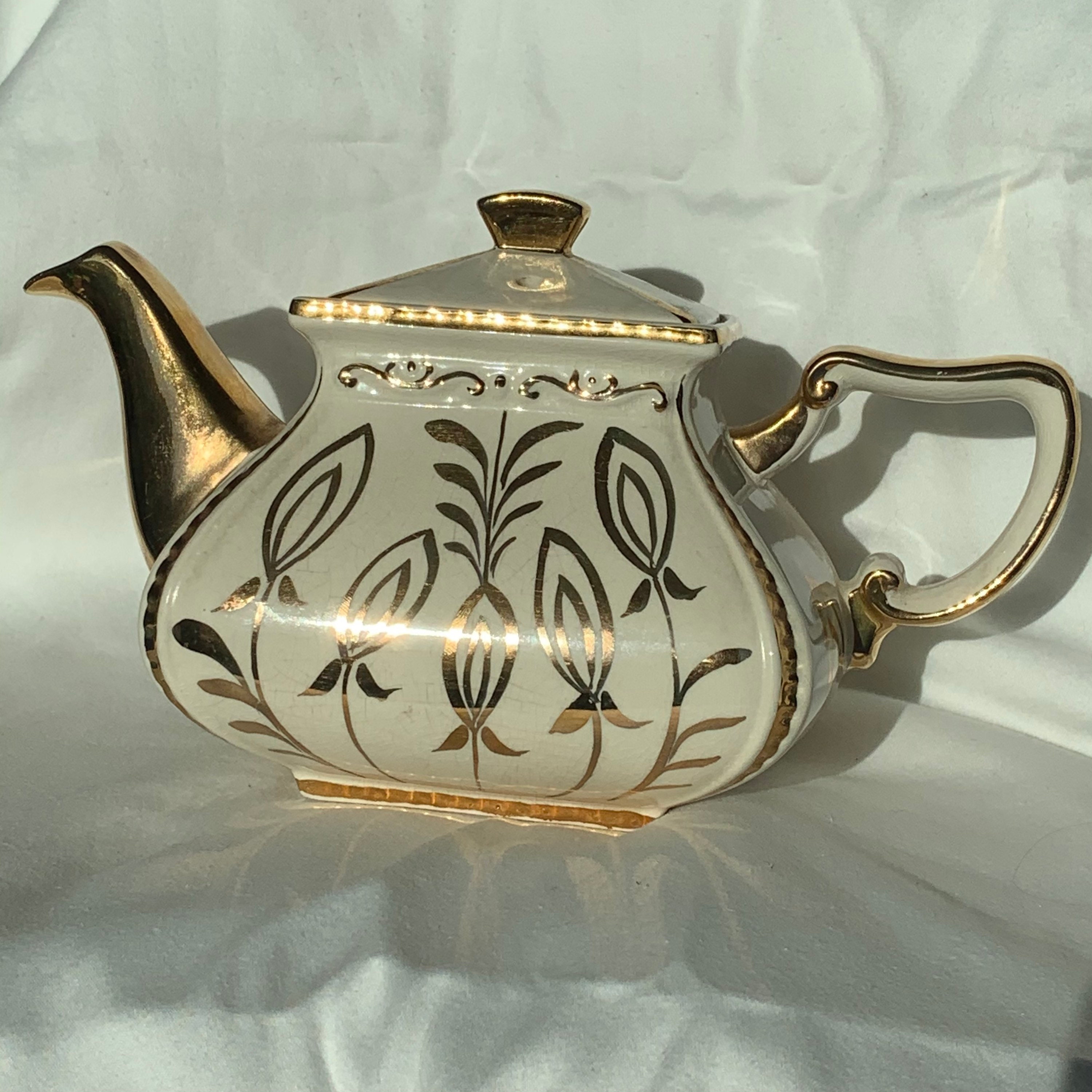 RARE Hand Painted Heatmaster Regal Gold Lace Leaf Cube Teapot One of a ...