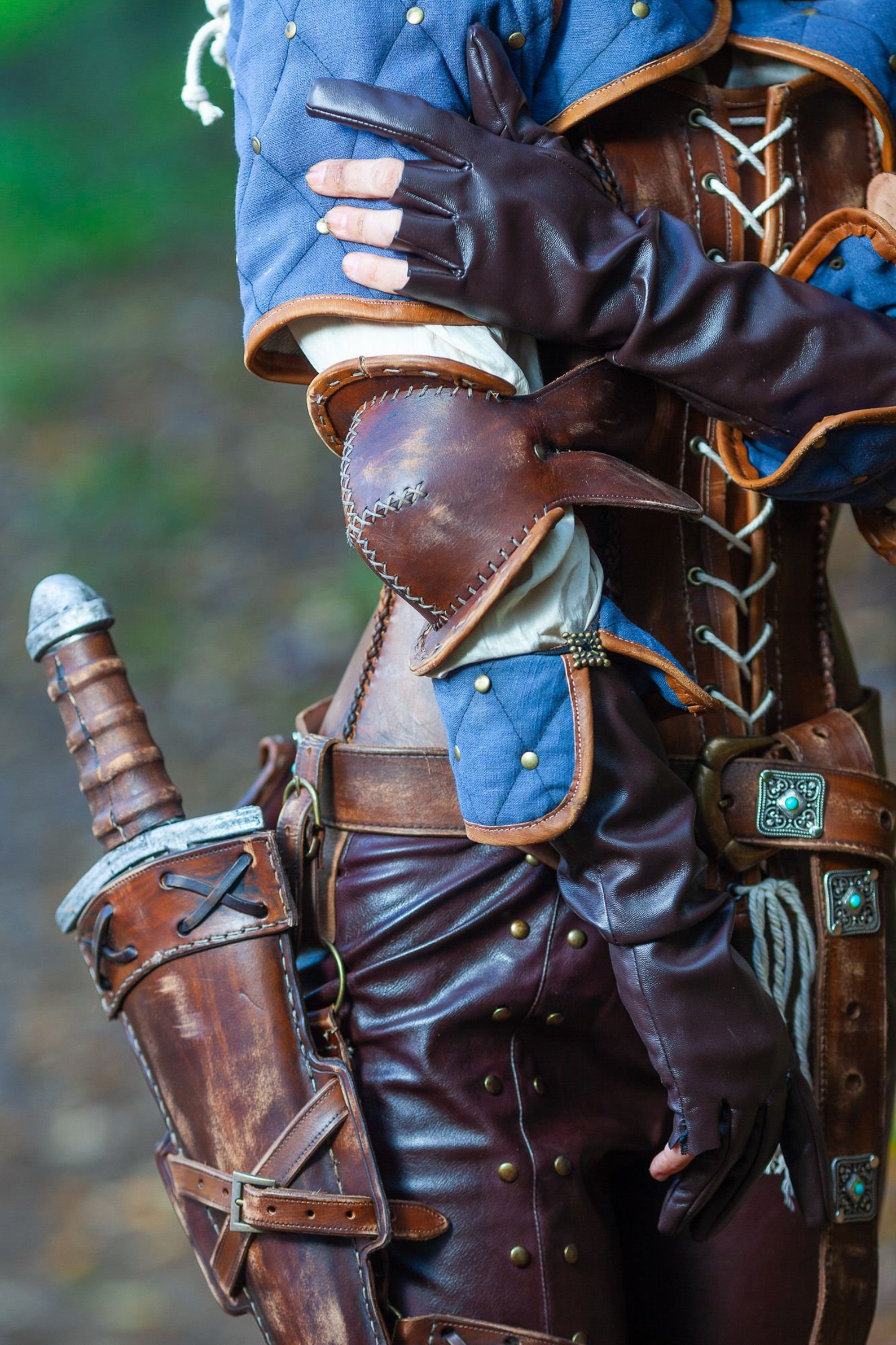 Witcher LARP elbow armor leather armour | Etsy