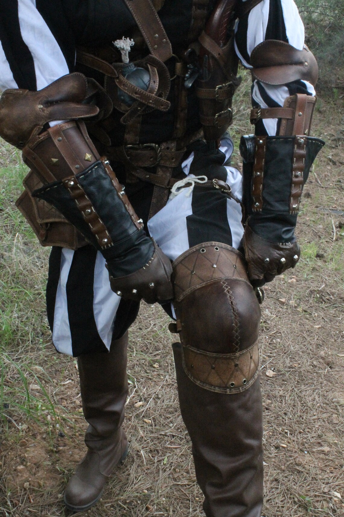 Witcher LARP Armor Knee Leather Armor Medieval Roleplay - Etsy
