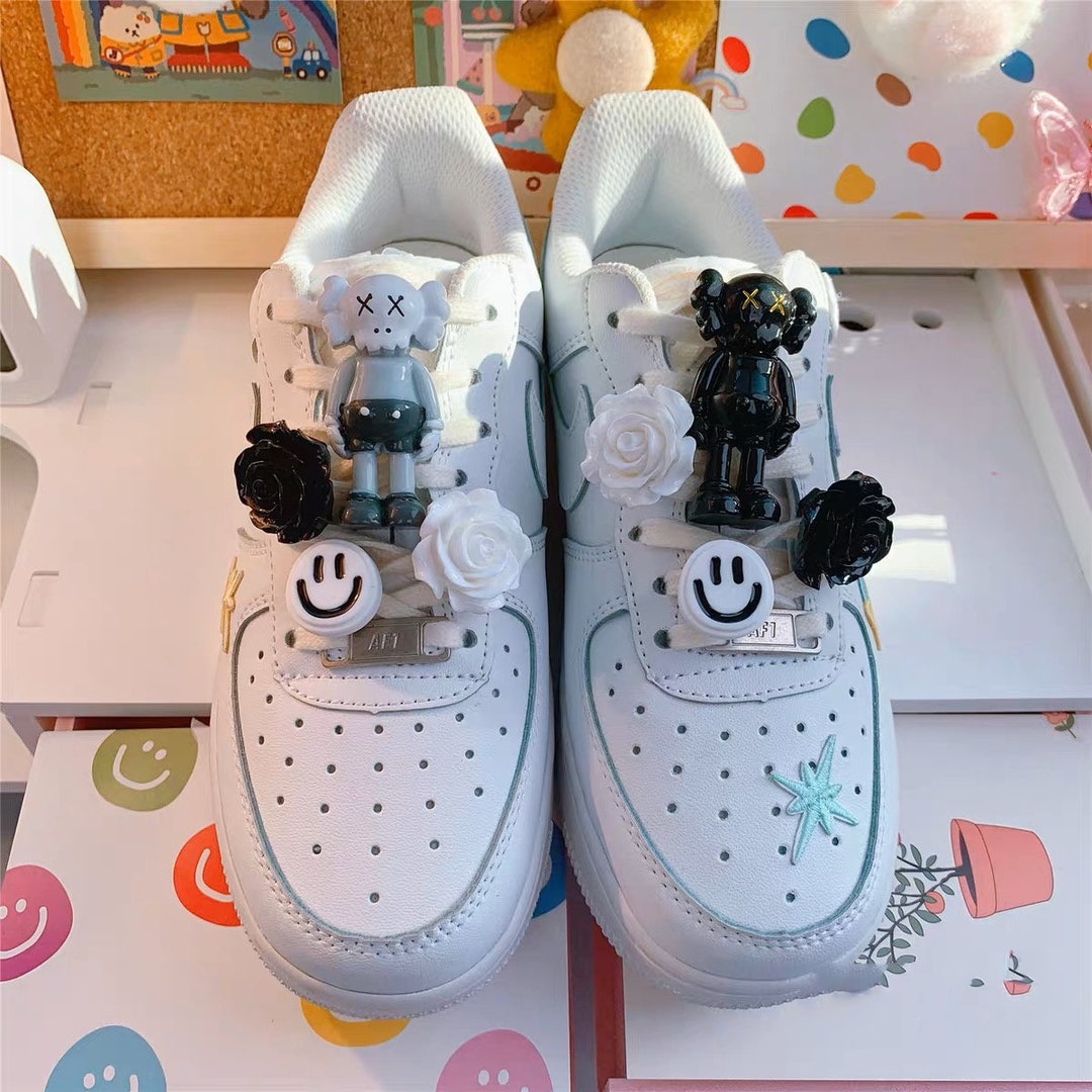 Kaws Charm Set for Sneakers - Etsy