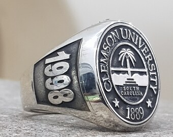 University Signet Ring - Etsy