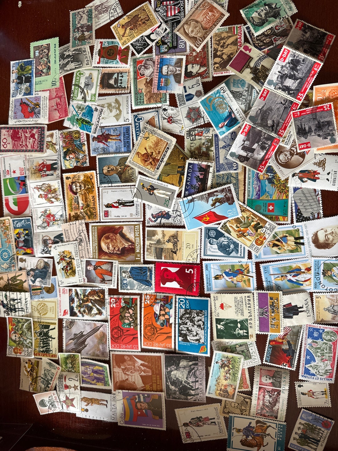 WAR/MILITARY Worldwide Stamps. Junk/decoupage Collect. Bumper Pack 100 ...