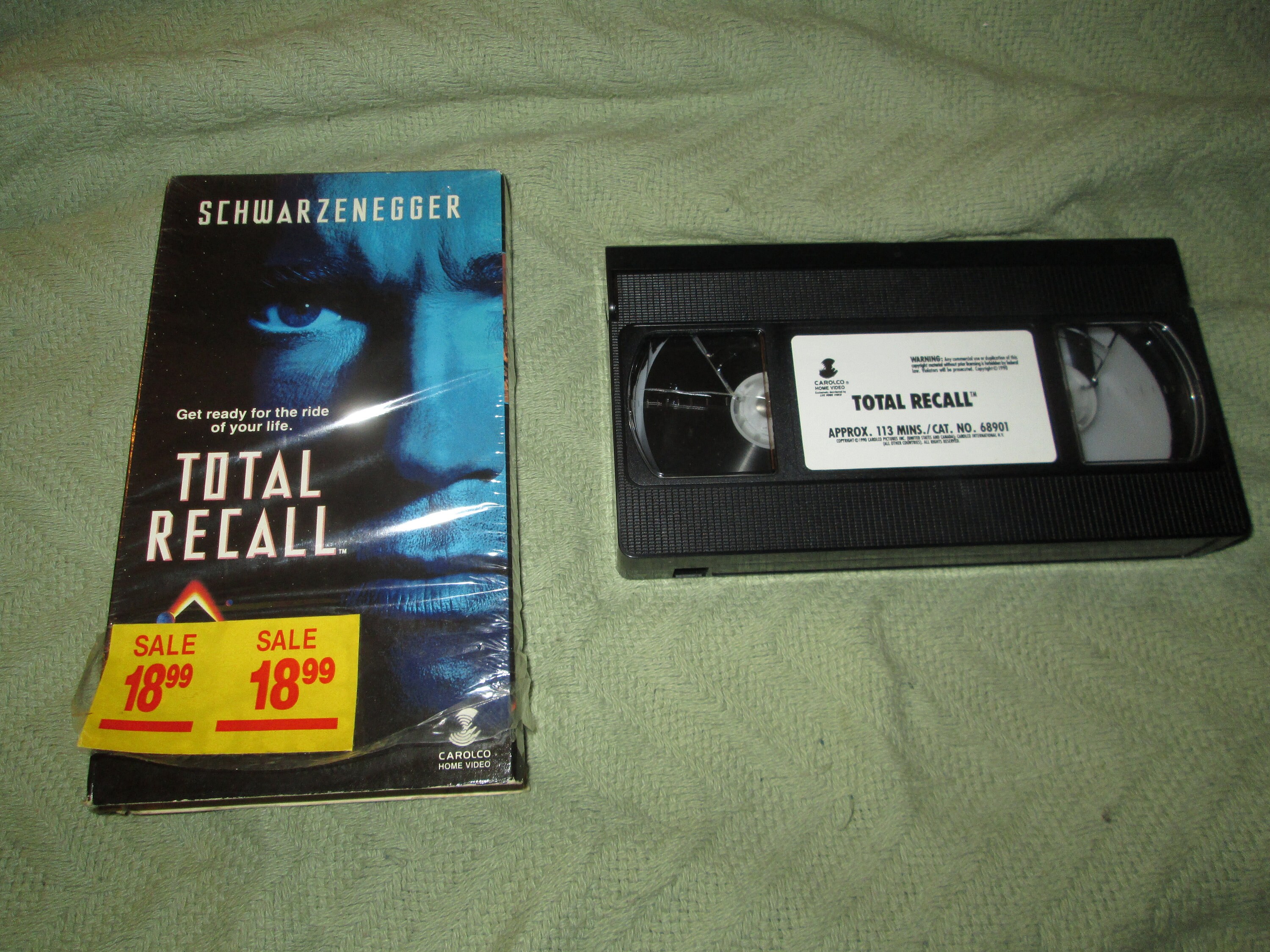 Total Recall -1990 Factory Release VHS on Carolco Home Video 68901 ...