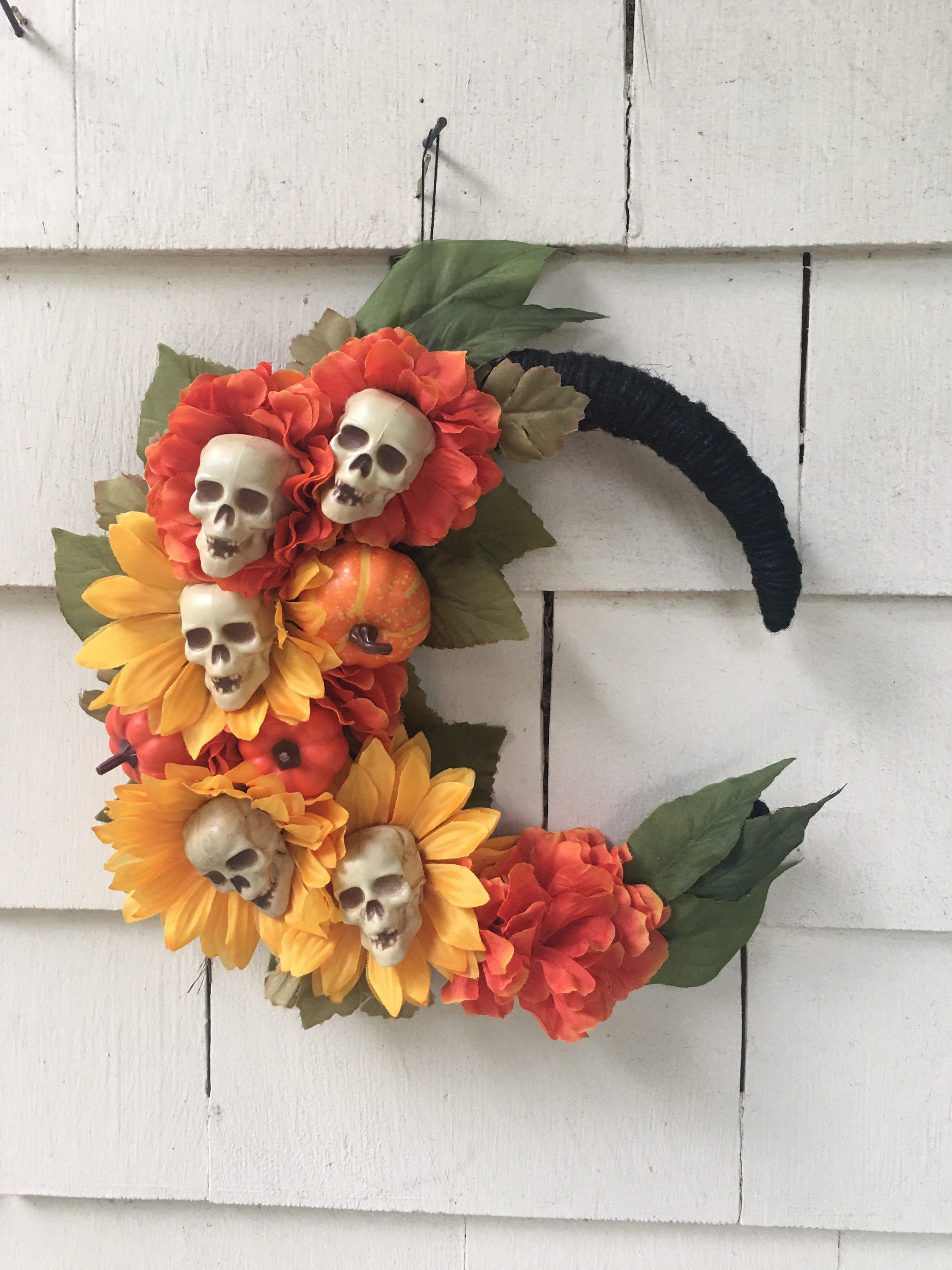 Spooky Crescent Moon Halloween Wall Hanging | Etsy