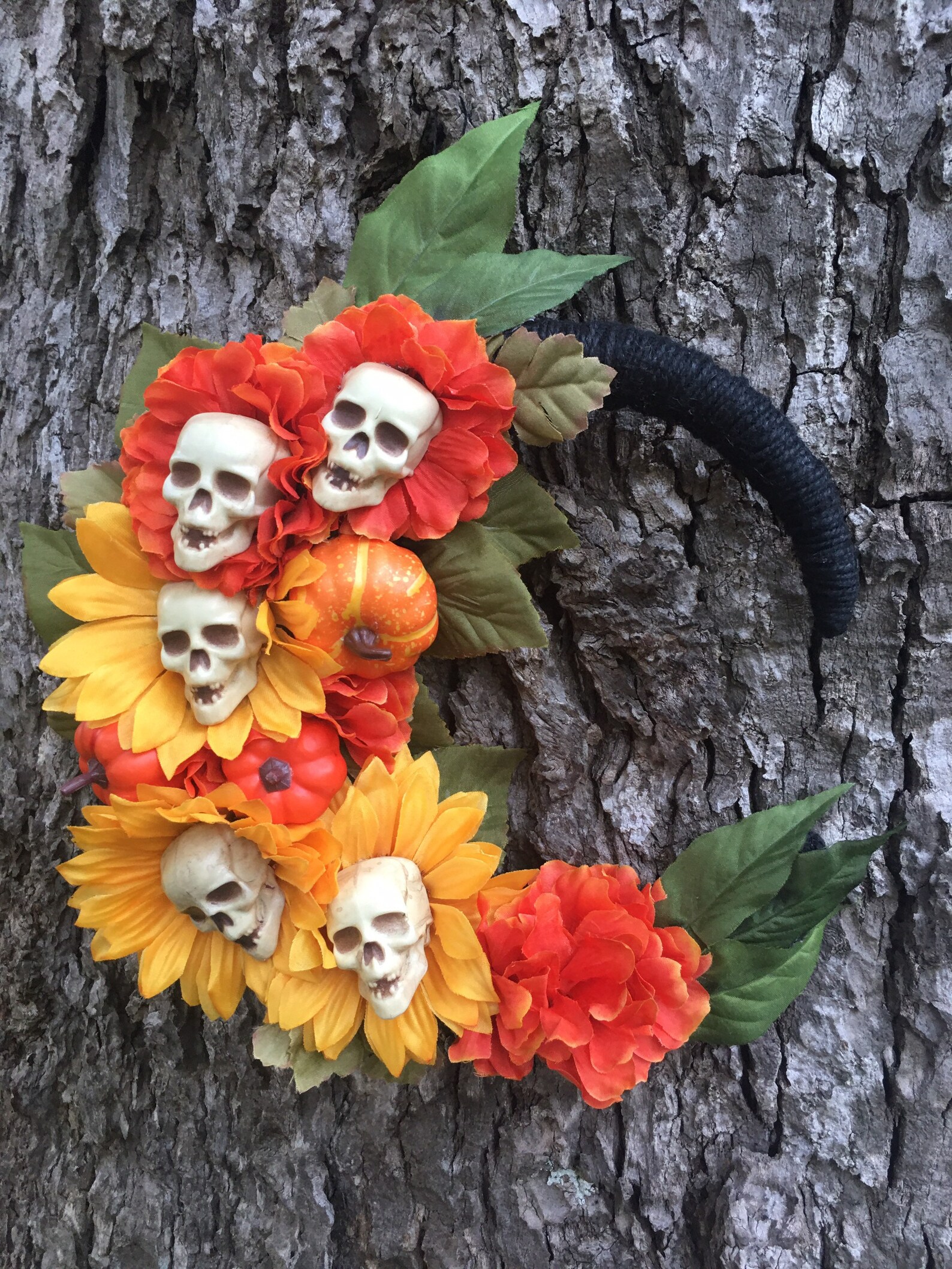 Spooky Crescent Moon Halloween Wall Hanging - Etsy UK