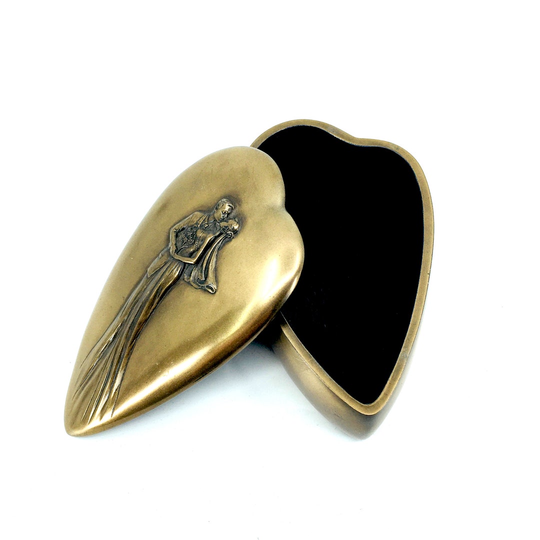Heart Shaped Jewelry Box - Bride and Groom Design - Proposal Ring ...