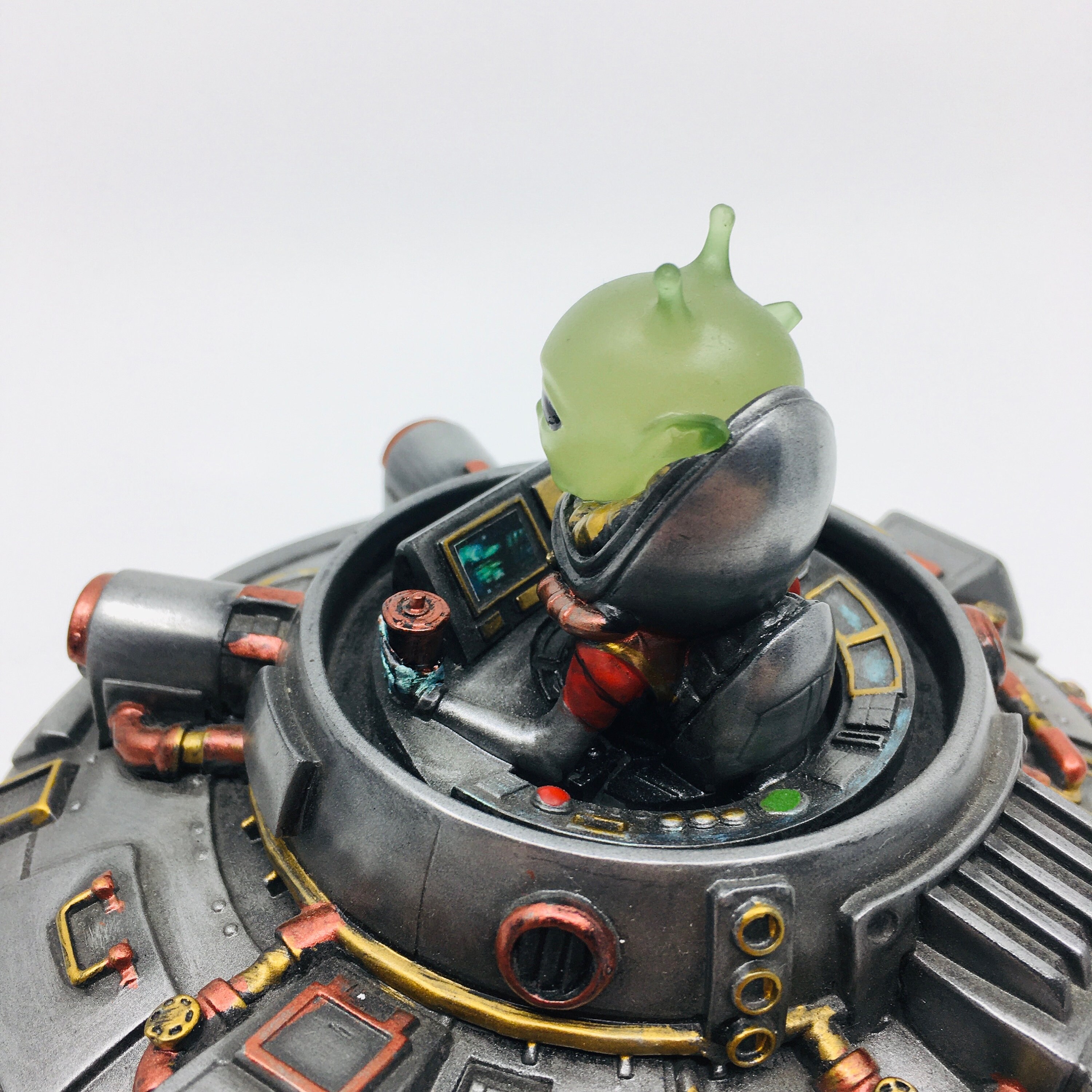 Alien & UFO Figurine - Etsy