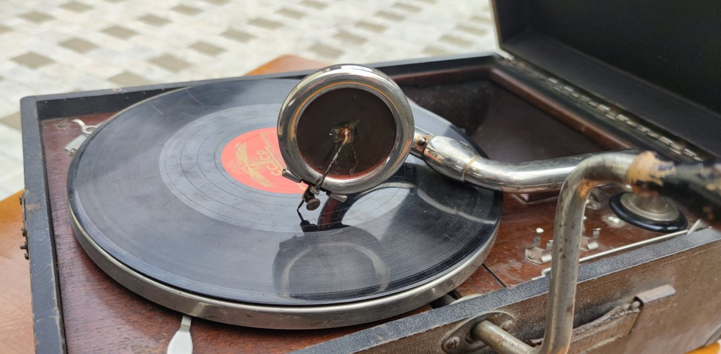 German Portable Gramophone Electrola in a Suitcase. Antique Gramophone ...