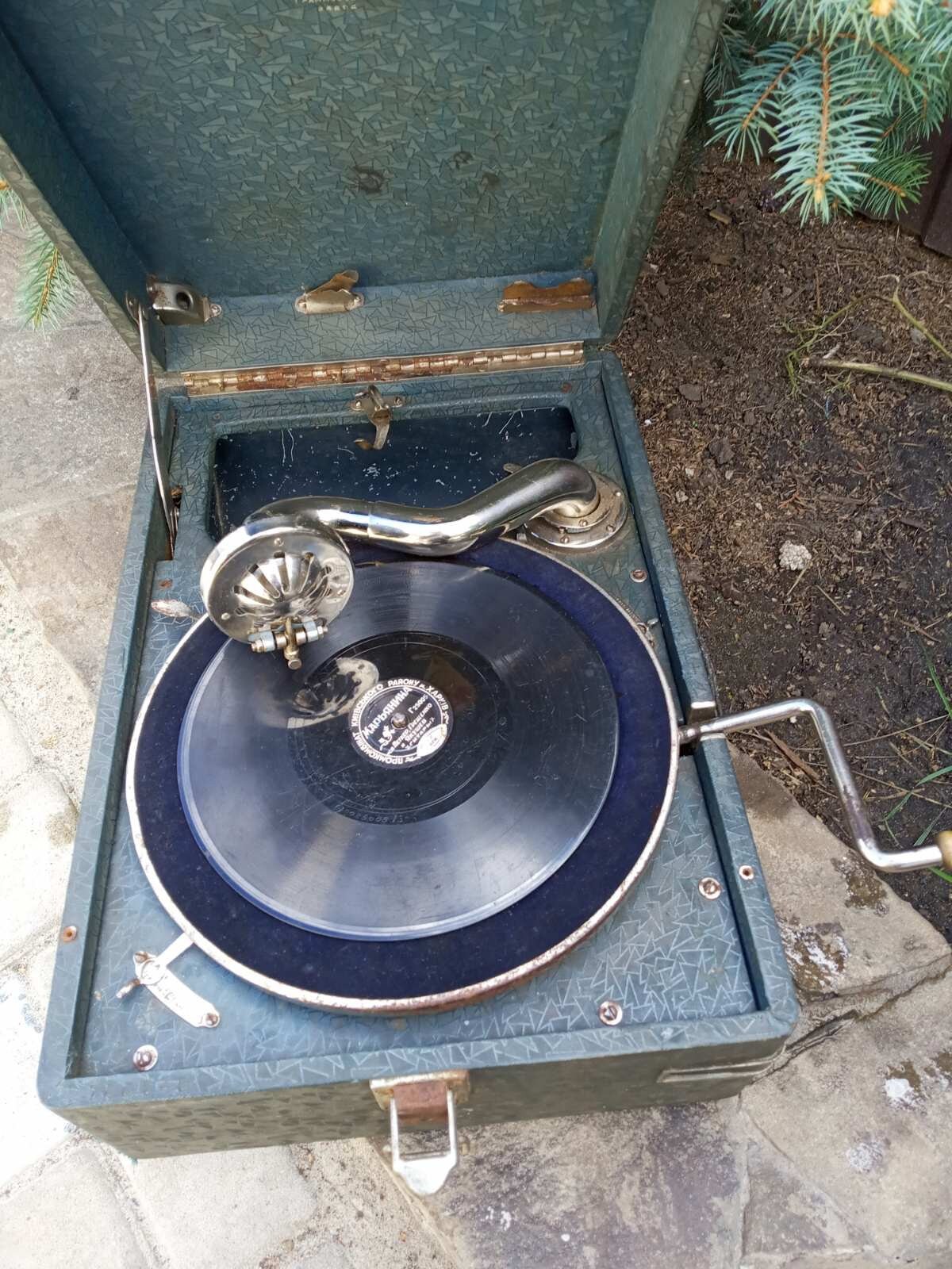 Art & Collectibles 1930s Gift for him. Soviet portable turntable in a ...