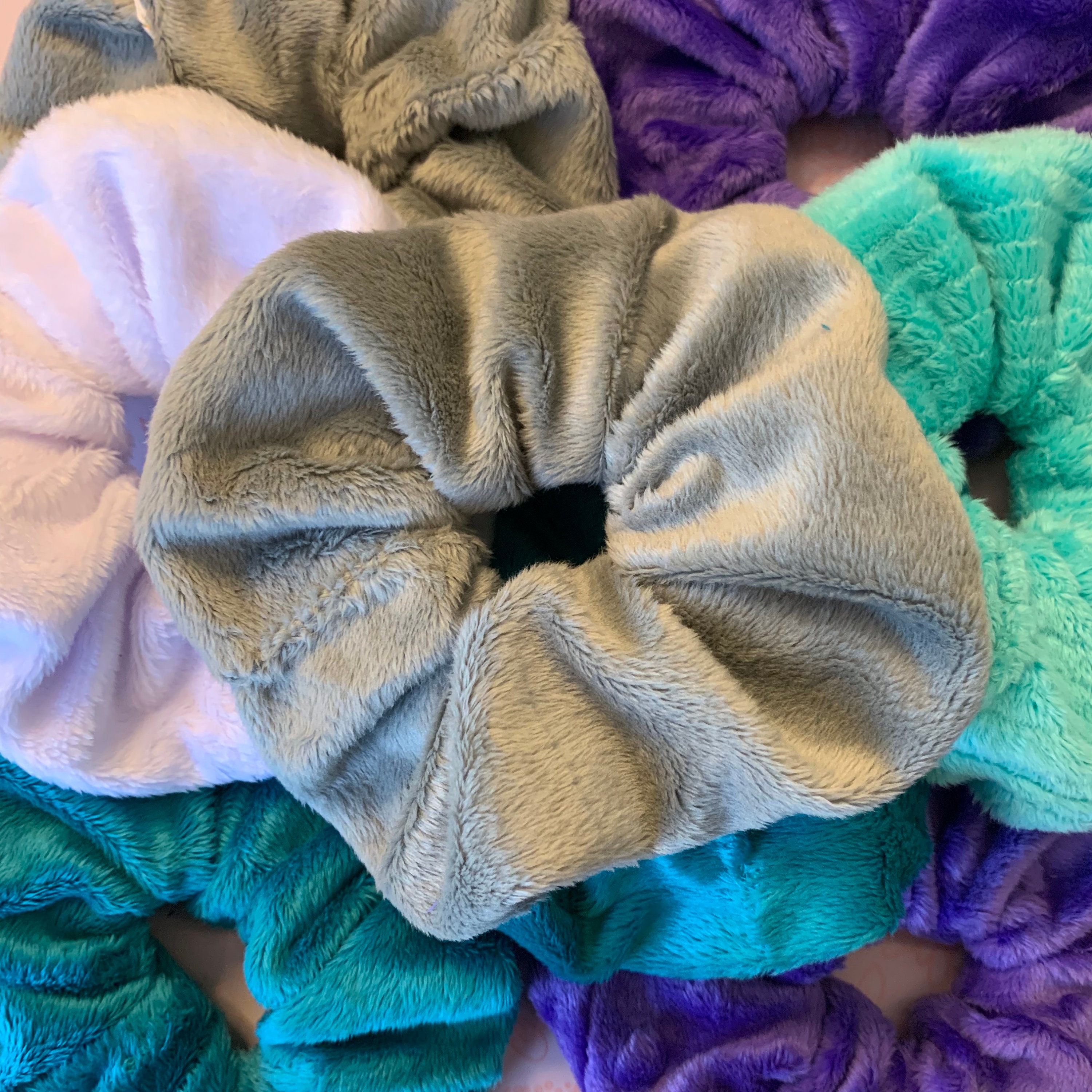 Oversized Plush Handsewn Scrunchie - Etsy.de