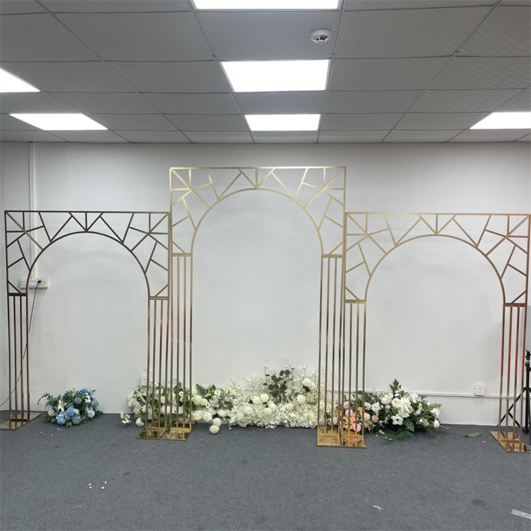 Shiny Gold Wedding Arch Metal Backdrop Frame Pineapple Plaid Floral ...