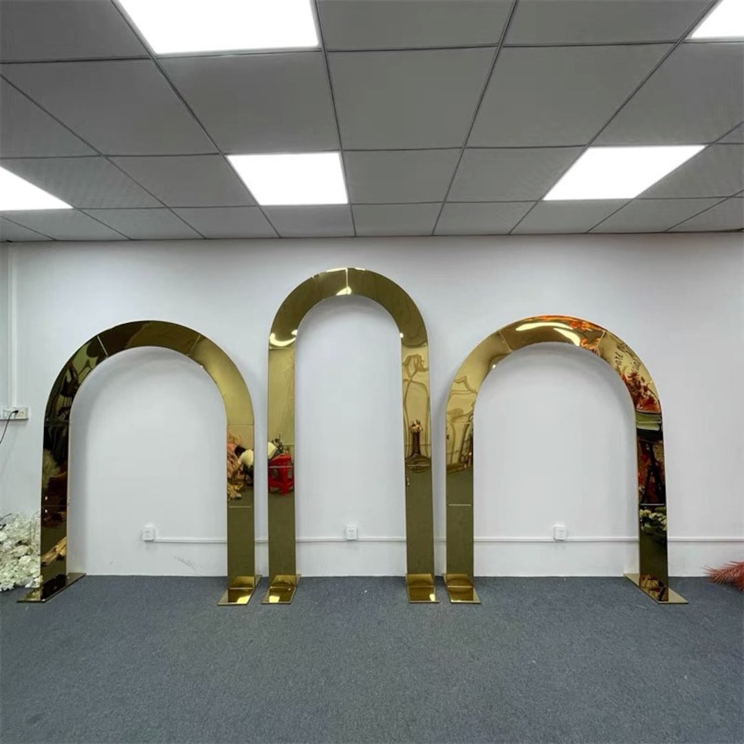 Shiny Gold Round Wedding Arch Metal Mirror Wedding Ceremony Backdrop ...