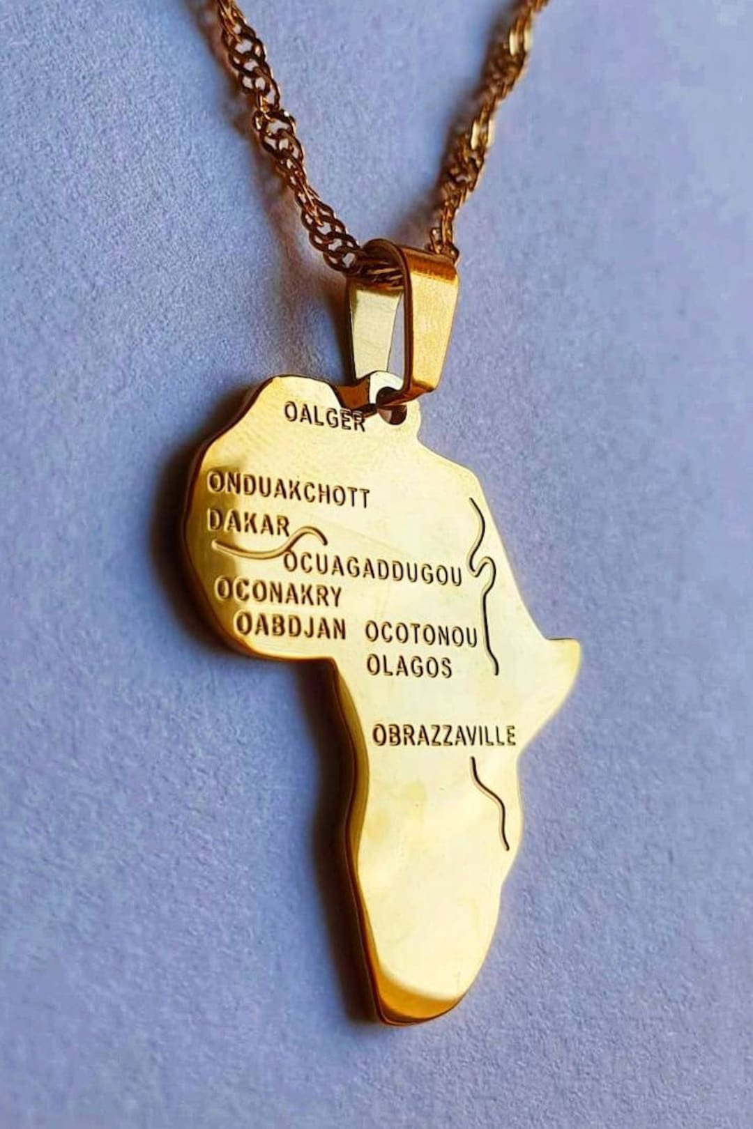 Africa Map Gold Pendant Necklace - Etsy Italia