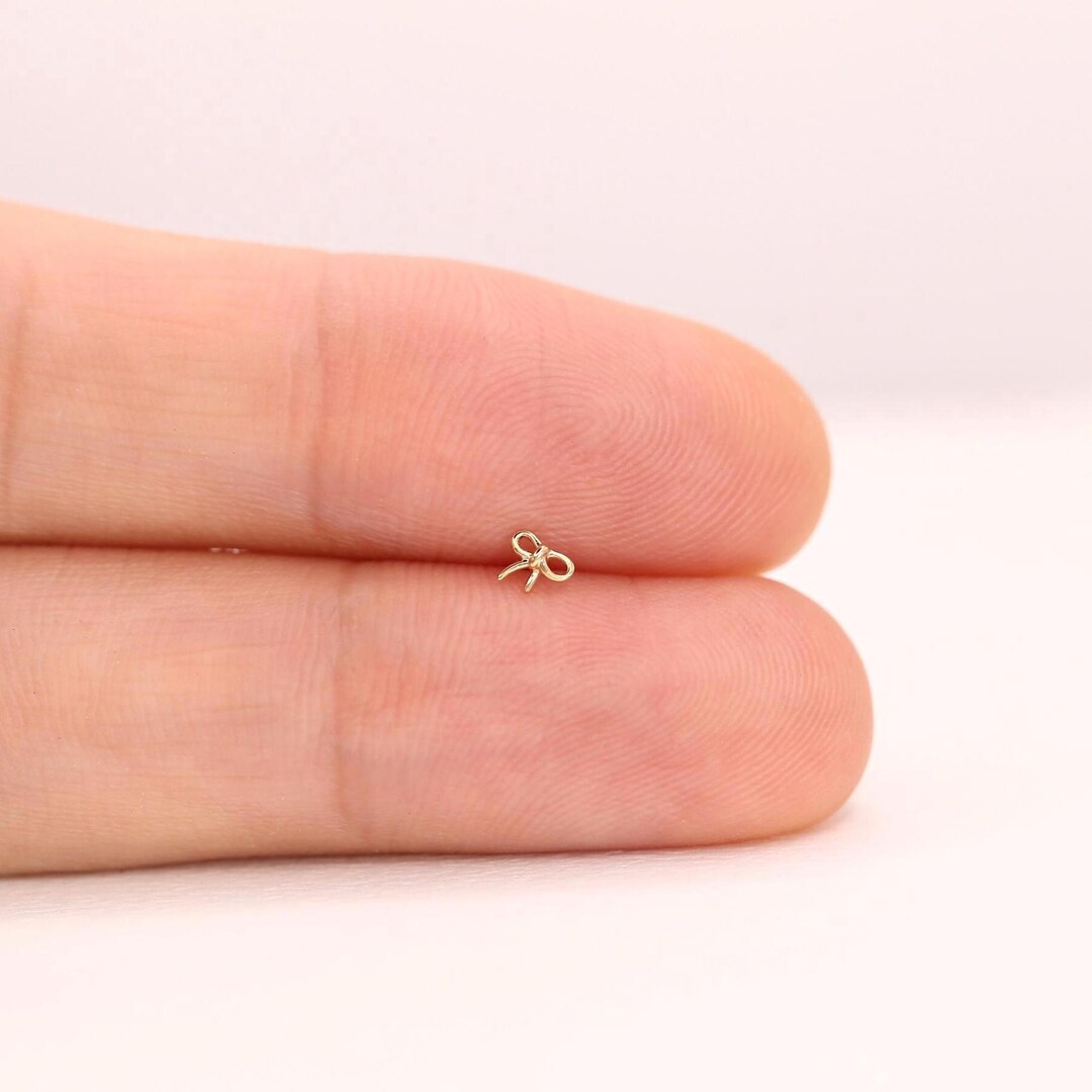 14K Gold Ribbon Piercing: Tiny Threadless Cartilage Earring - Etsy