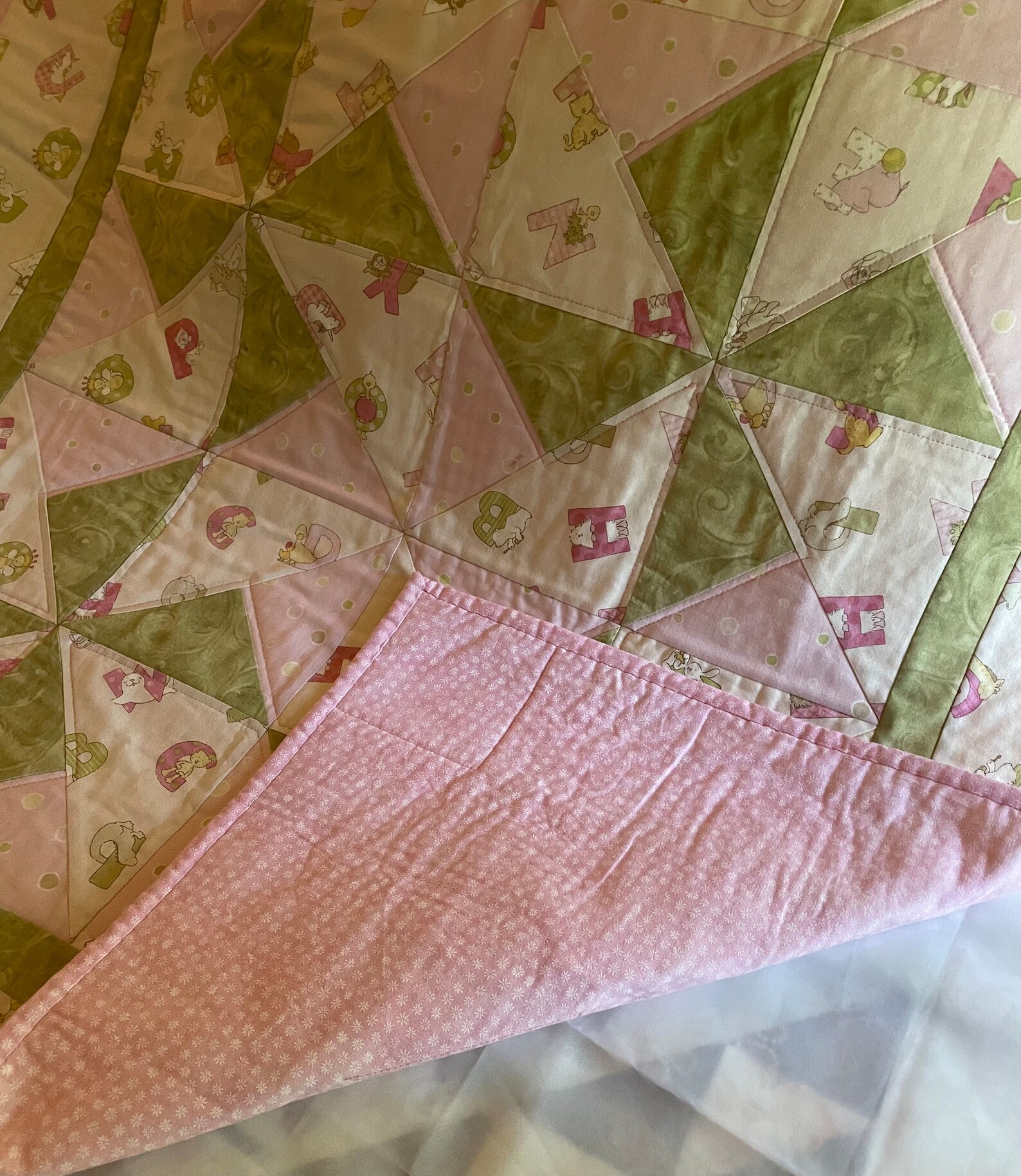 Pinwheel Alphabet Babies- Baby Quilt Features 6 Soft Green Pinwheels ...