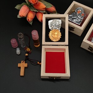 Holy Mother Wooden Boxes Beautiful Images Virgin Mary With Baby Jesus ...