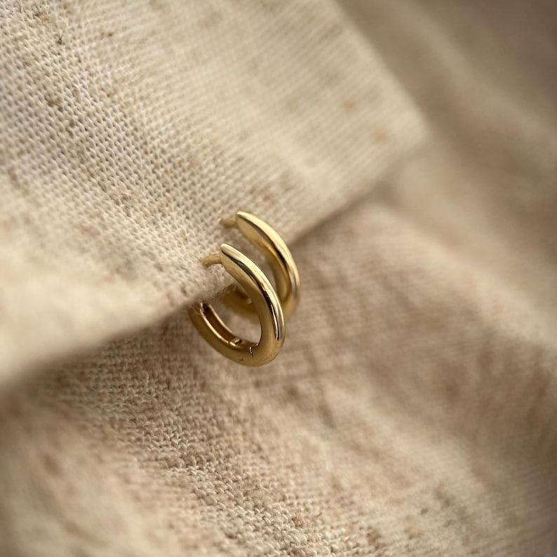 9ct Gold Oval Very Small 6mm X 7.5mm Internal Diameter Huggie Hoops ...