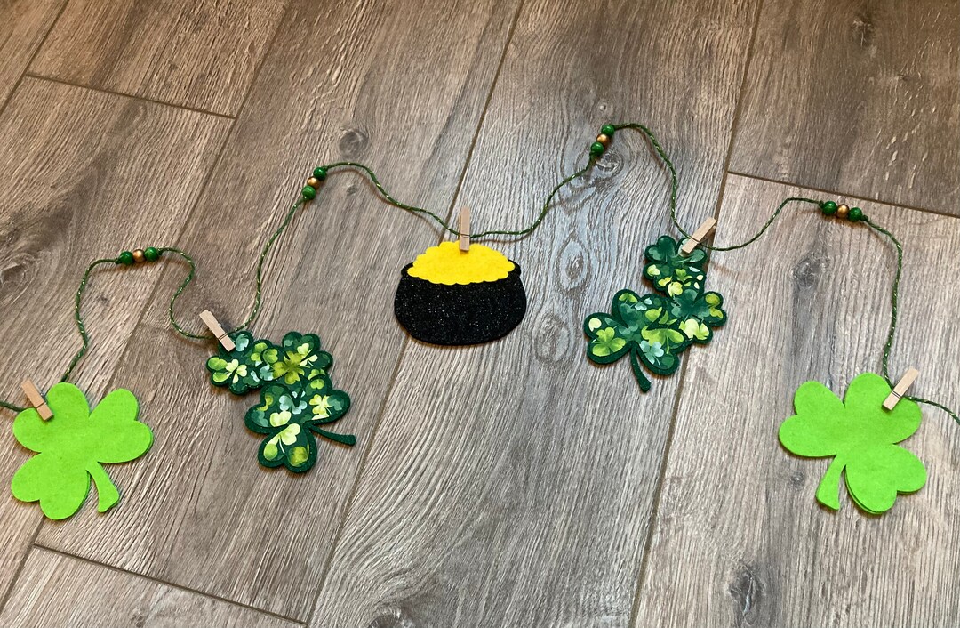 St. Patrick’s Day Garland, Felt Banner, Shamrocks, Pot of Gold, March ...
