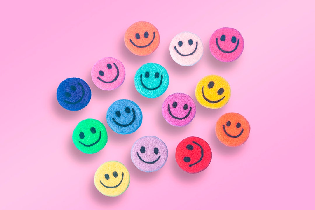 Felt Smiley Face Magnets 5 Pieces in Pack Various Colours - Etsy