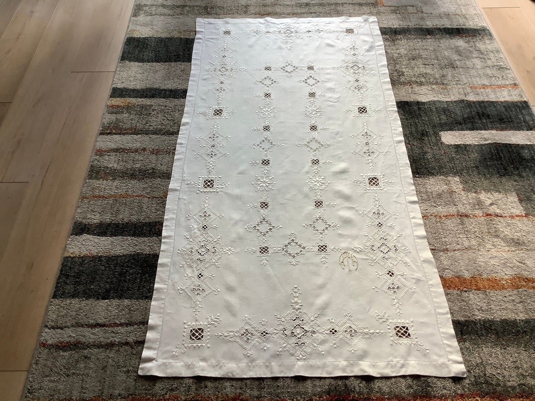 Vintage Natural Linen Table Runner Table Scarf Hand Embroidered Elegant ...