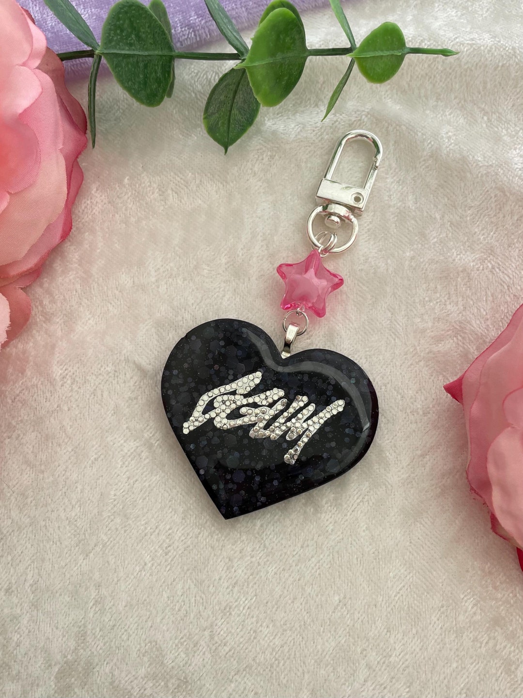 Kpop TXT Yeonjun GGUM Keychain Resin Heart - Etsy