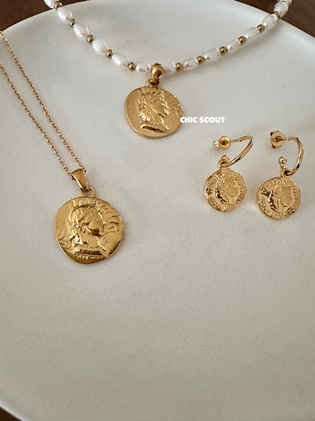 Gold Roman Coin Jewelry Set: Pearl Necklace & Earrings - Etsy