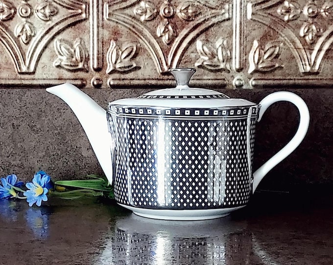 Vintage Grace's Teaware Teapot: Modern Porcelain With Diamond Pattern ...