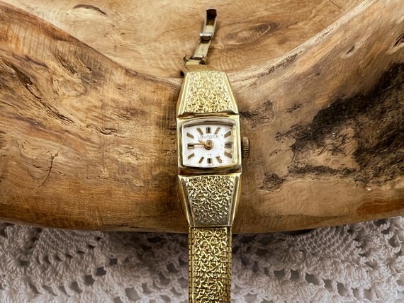 1930s Tiny Unicorn 17 Jewels Rolled Gold Watch Wind U… - Gem