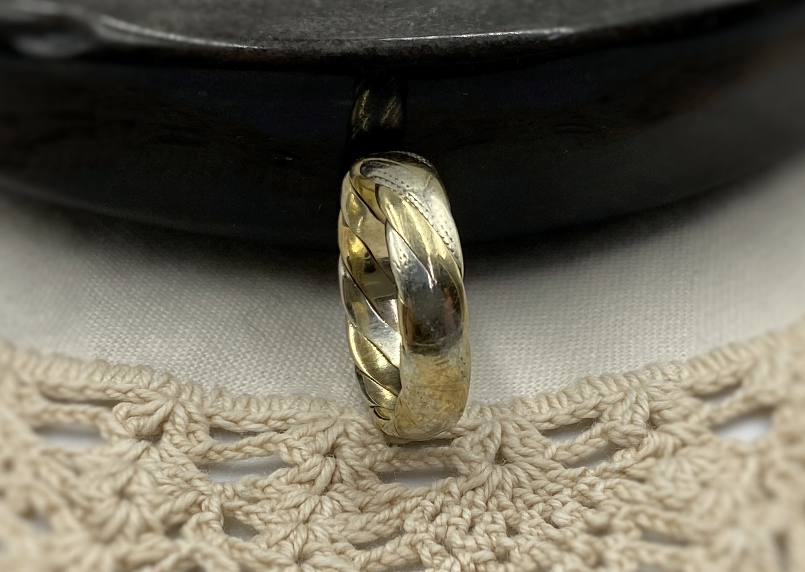 9ct Textured Twist Wedder or Friendship Band M U.S. 6.5 - Etsy Australia