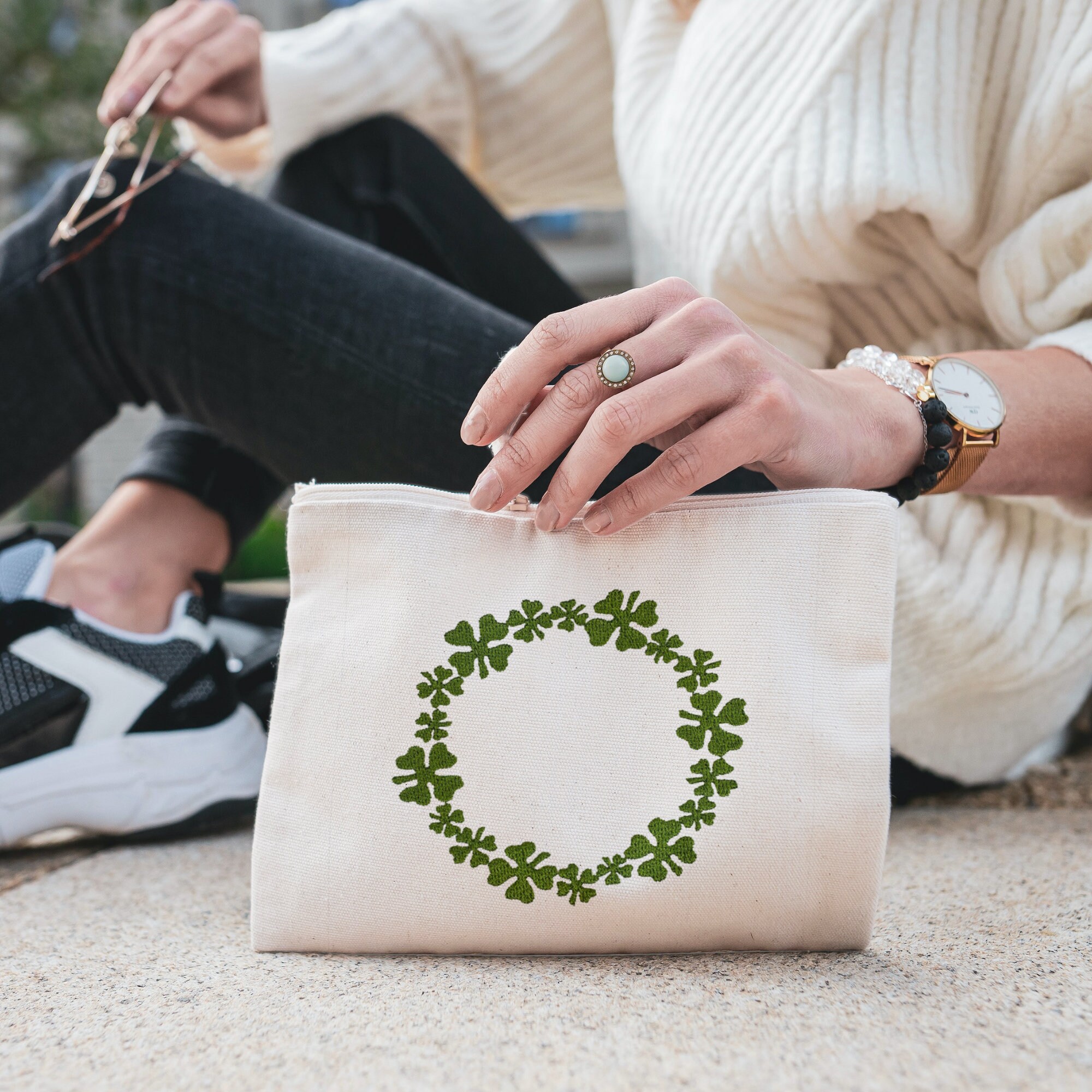 Shamrock Circle Border for Monogramming in a 4X4 Hoop - Etsy