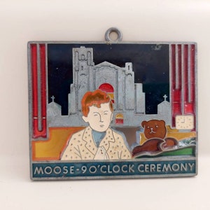 Vintage 3.5"×2.75" Moose 9 O'clock Ceremony Colorful Sun Catcher. Man ...