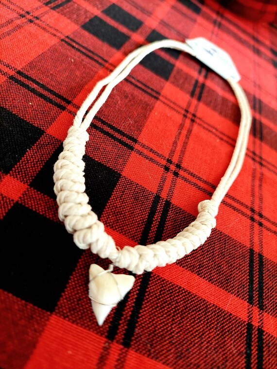 14" - 28" Expandable Off White Shark's Tooth Charm Pe… - Gem