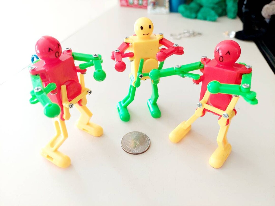 Set of 3 Plastic Windup Dancing Robots. Wind Them up Together and ...