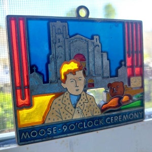 Vintage 3.5"×2.75" Moose 9 O'clock Ceremony Colorful Sun Catcher. Man ...