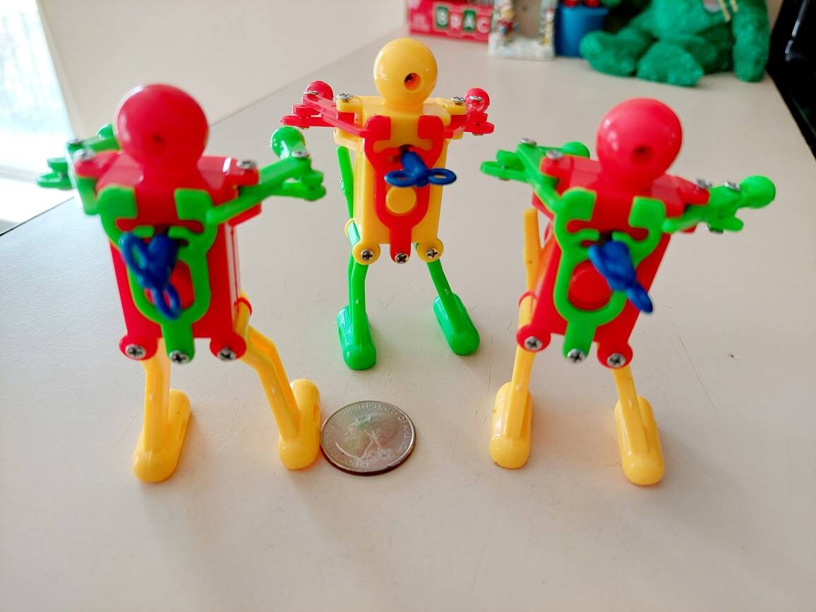 Set of 3 Plastic Windup Dancing Robots. Wind Them up Together - Etsy
