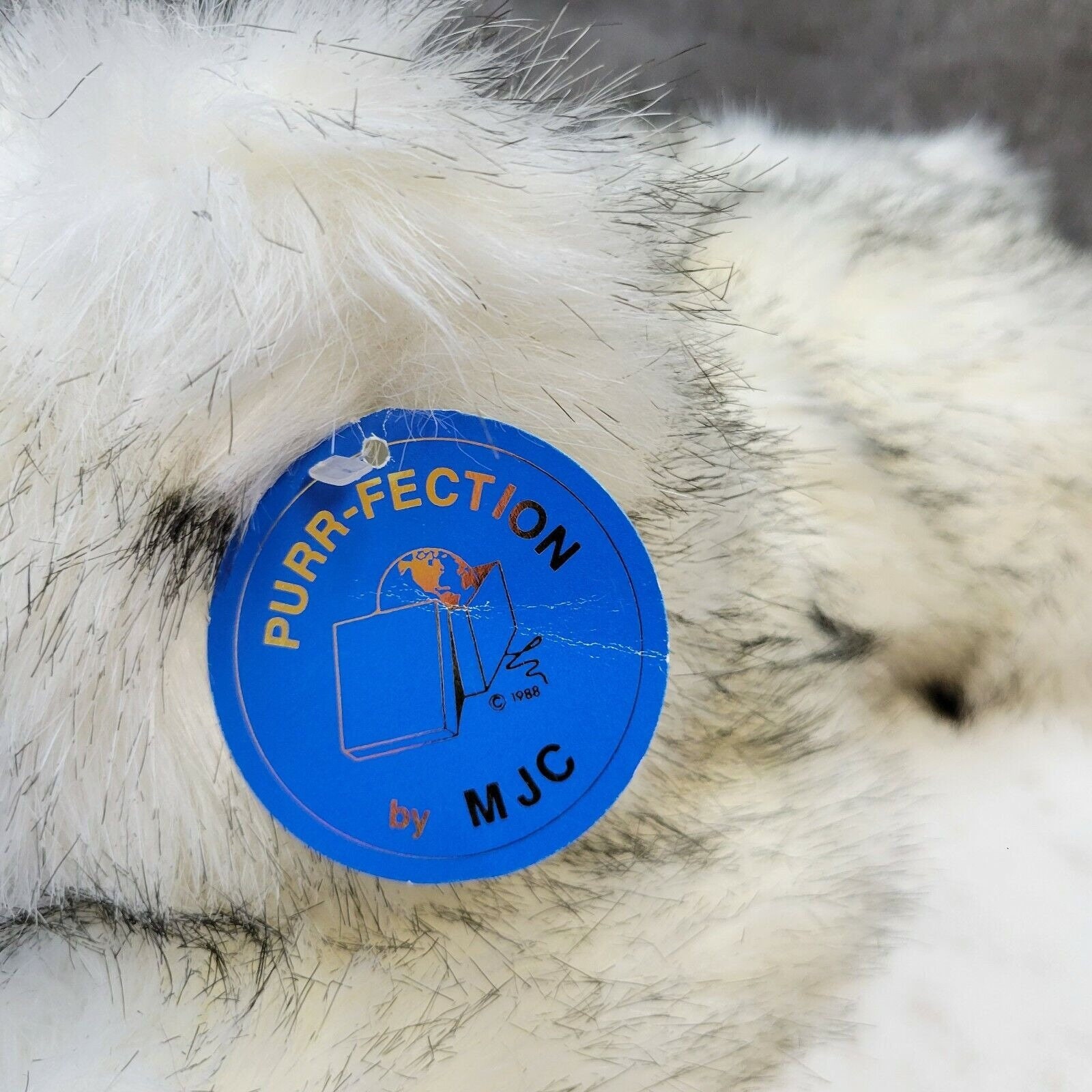 Vintage 1988 MJC Purr-fection Bear Plush White Black Blend Laying Down ...