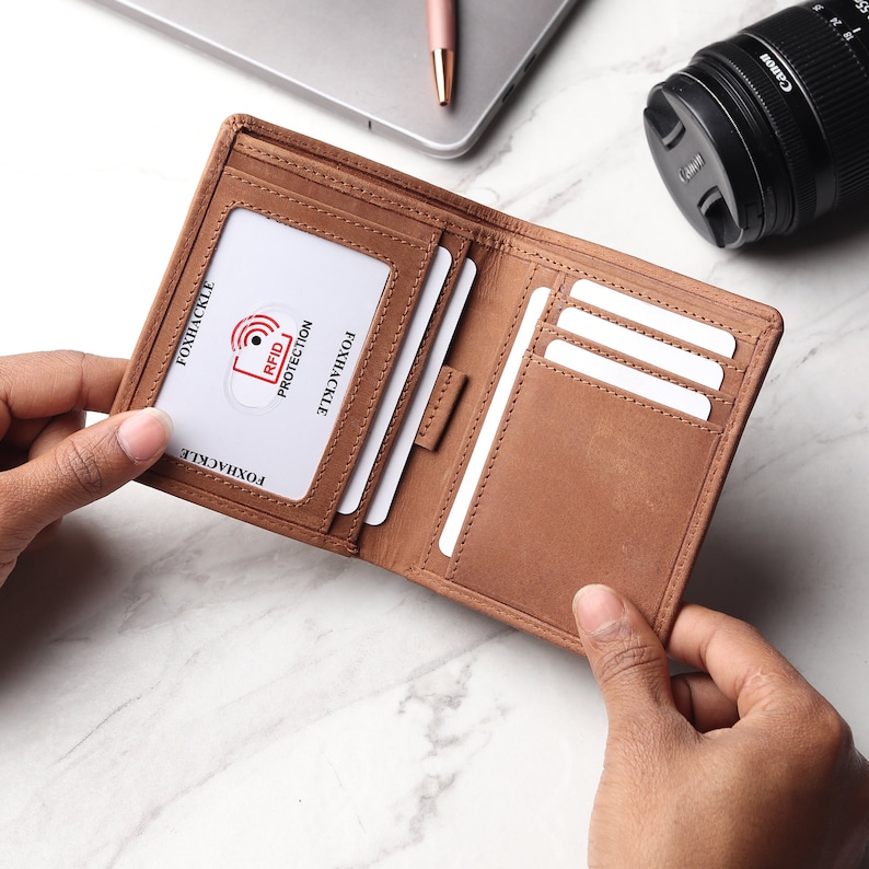 Slim Bifold Leather Wallet for Men With Secret Hidden Pocket, Dedicated ...