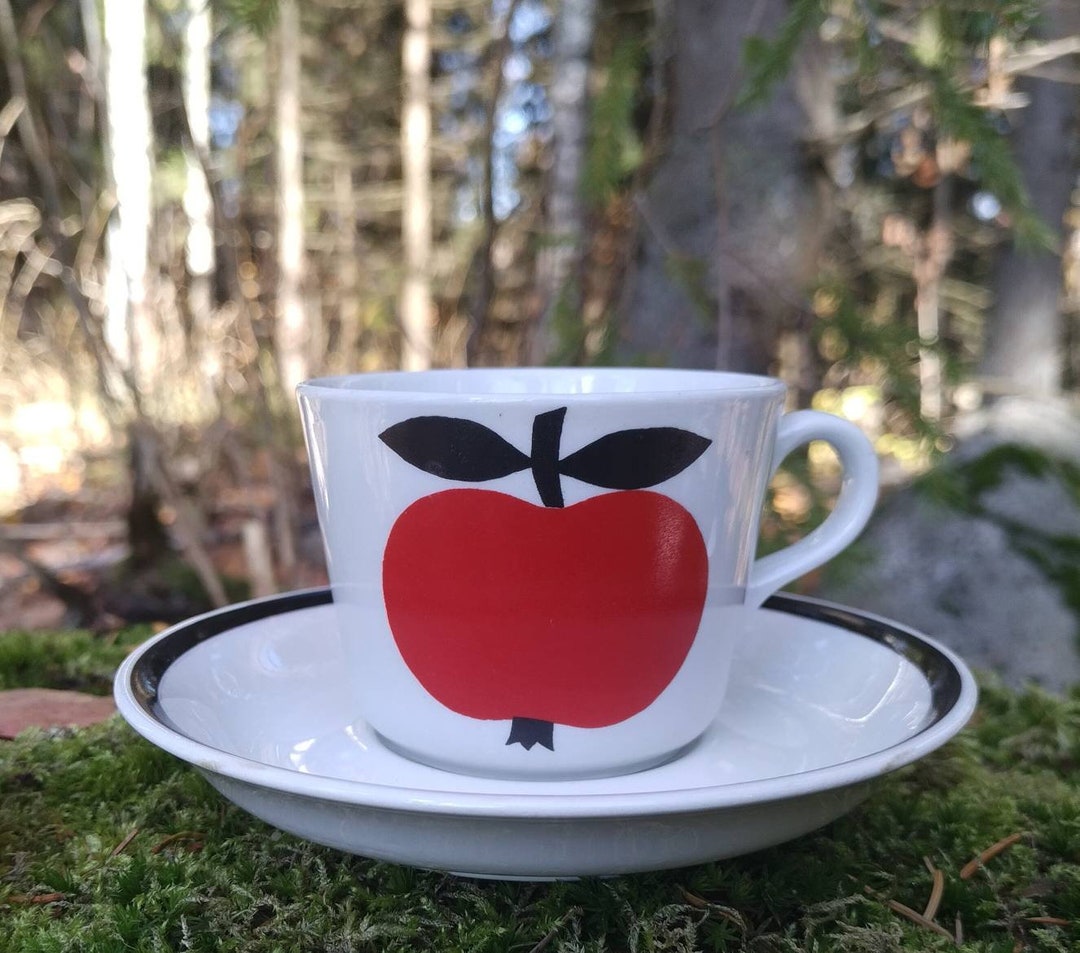 Arabia Punainen Omena Red Apple Coffee Cup and Saucer Raija Uosikkinen Arabia Finland - Etsy