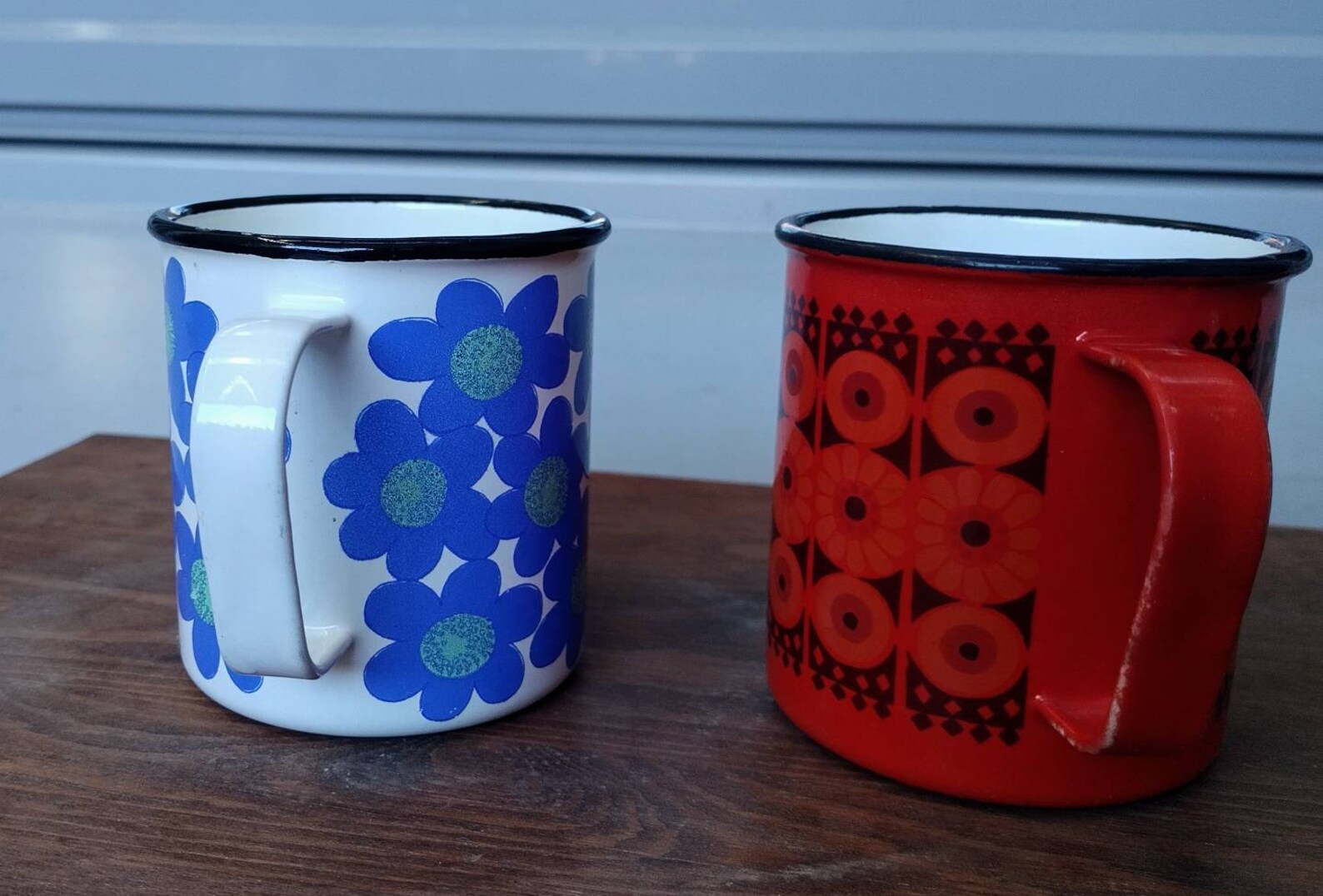 Finell Arabia Sinivuokko and Kehrä Enamel Mugs Finland Arabia ...