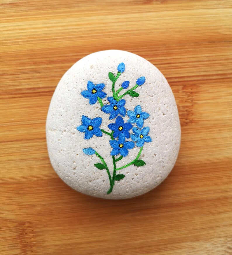 Painted Stones, Painted Forget Me Not Stones, Painted Flower Stones ...