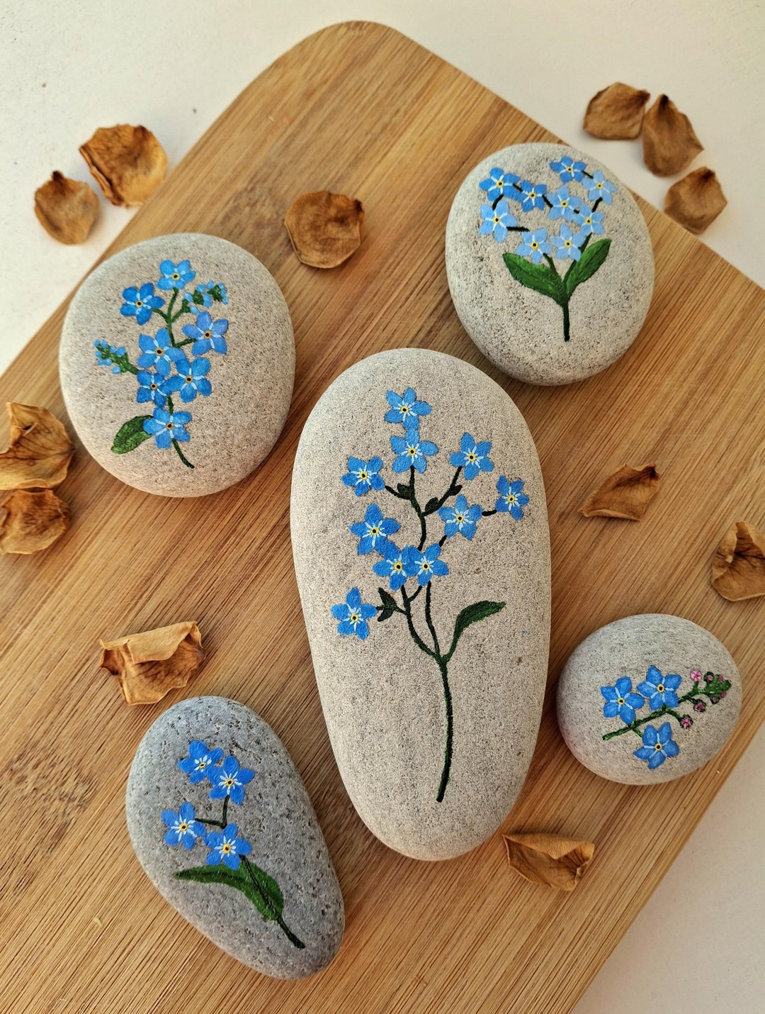 Painted Stones, Painted Forget Me Not Stones, Painted Flower Stones ...