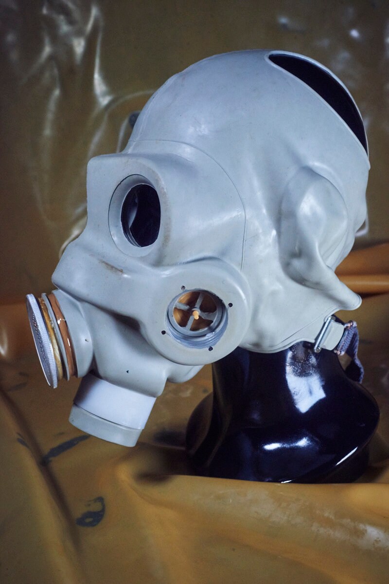 Vintage Hungarian M70 Gas Mask 40mm Filter Included. | Etsy