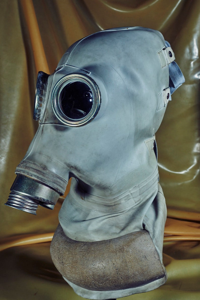 Vintage & Very Rare Soviet SR1 Gas Mask for Head Wound Cases - Etsy