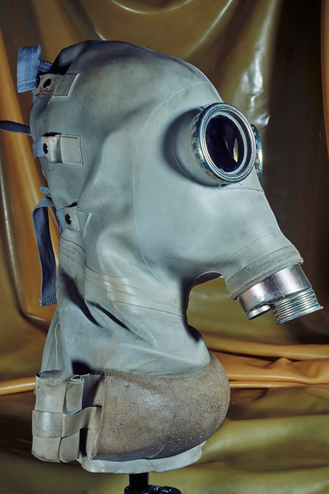 Vintage & Very Rare Soviet SR1 Gas Mask for Head Wound Cases - Etsy