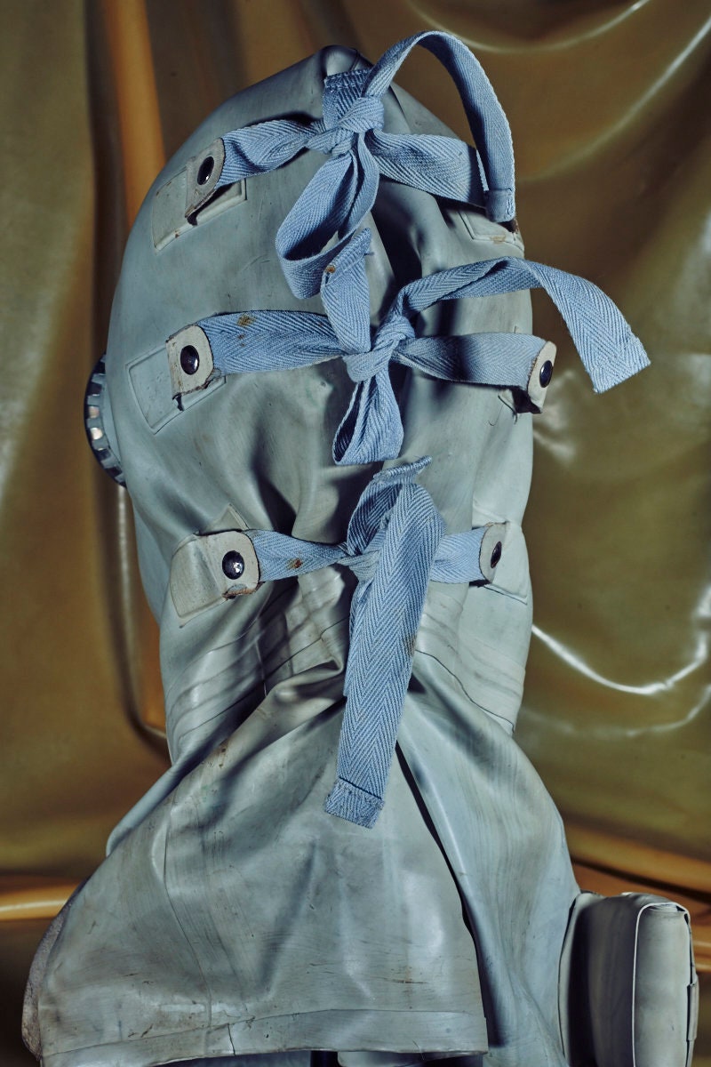 Vintage & Very Rare Soviet SR1 Gas Mask for Head Wound Cases - Etsy