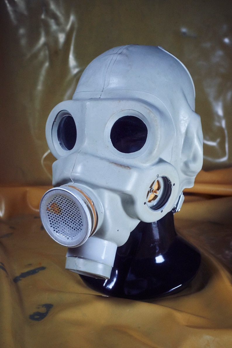 Vintage Hungarian M70 Gas Mask 40mm Filter Included. | Etsy